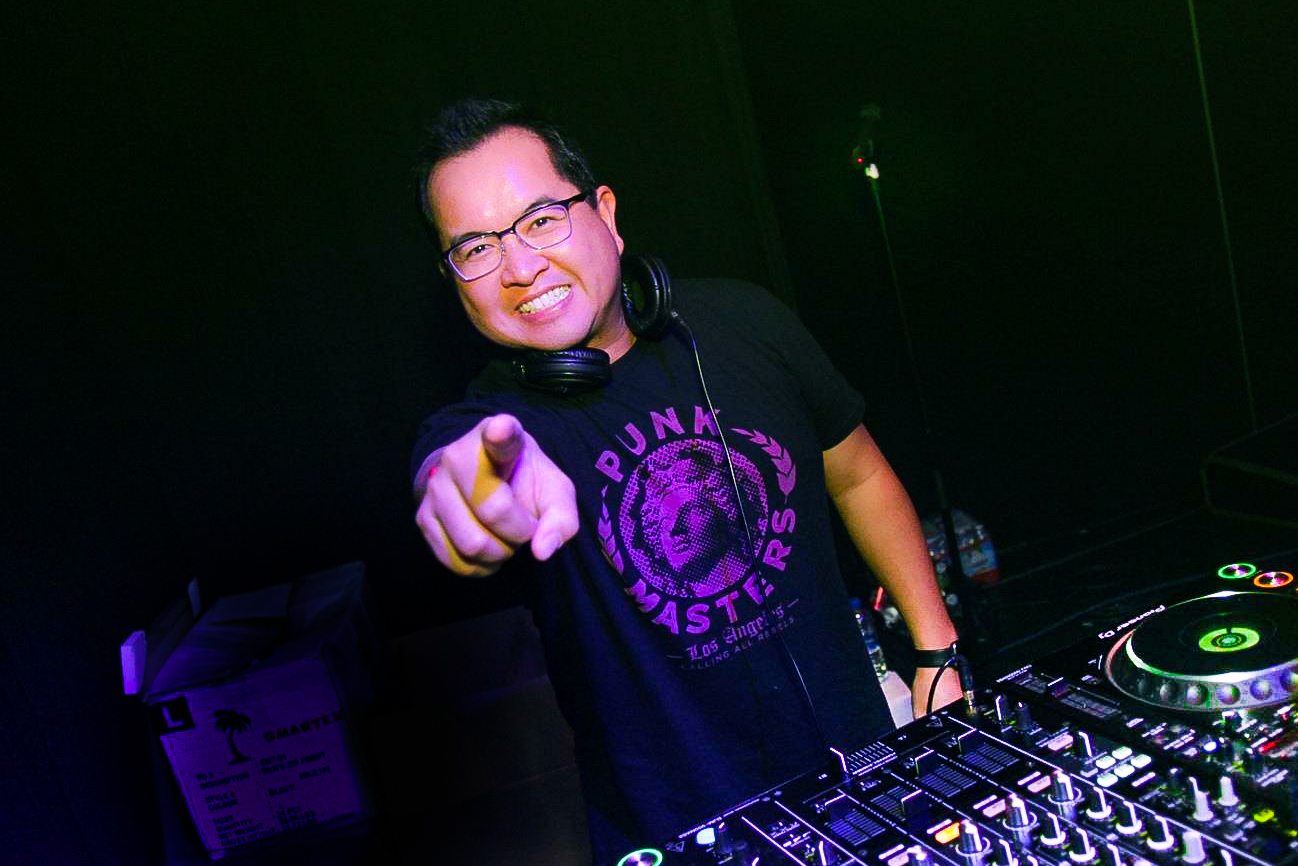 THE SANDS DJ STEVEN WAYNE