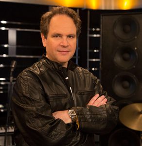 VH1 HOST EDDIE TRUNK